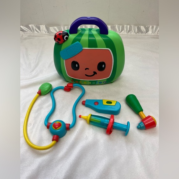 CoComelon | Toys | Cocomelon Official Musical Checkup Case Plays Clips ...